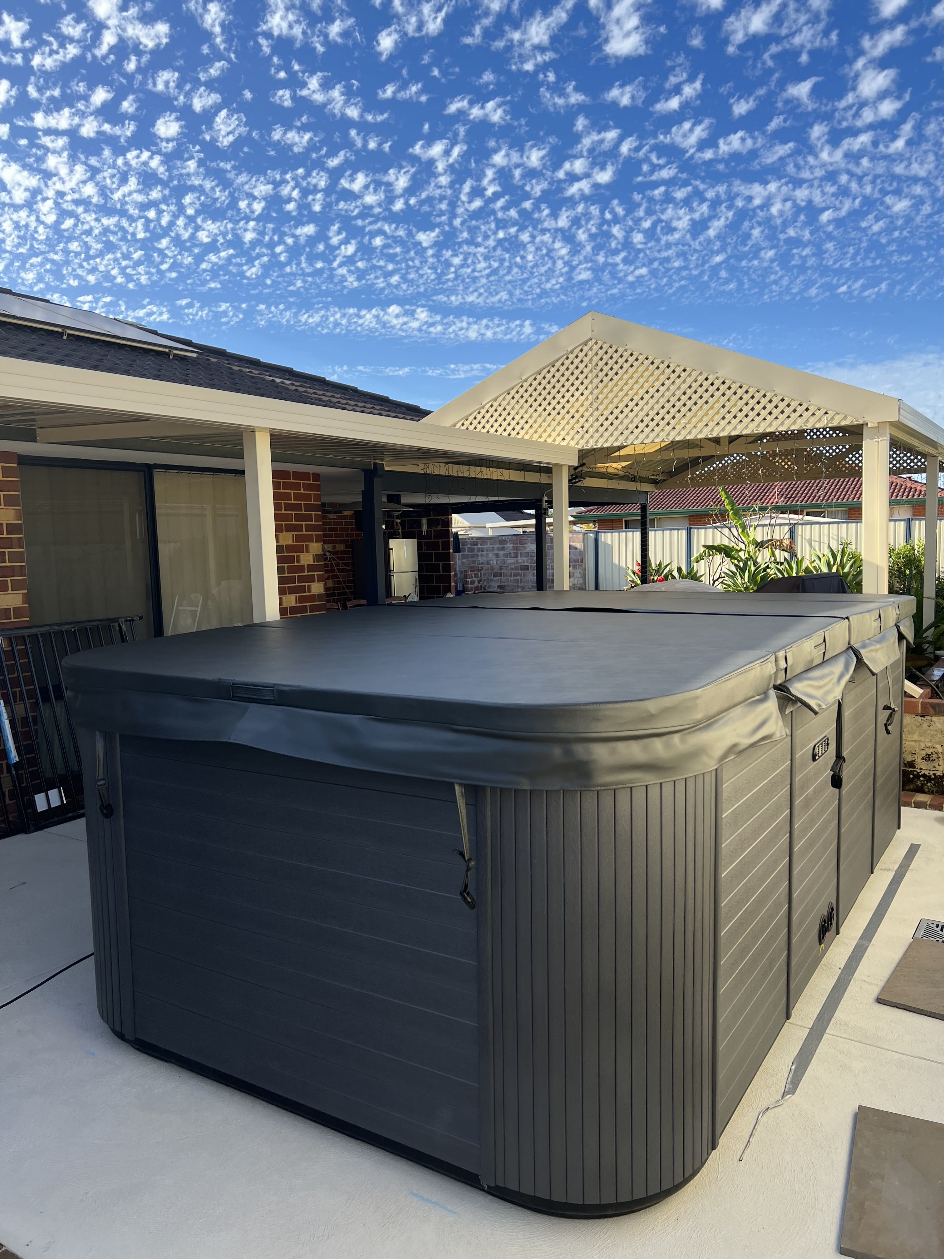 Swan Plunge Pool - AuraSpas
