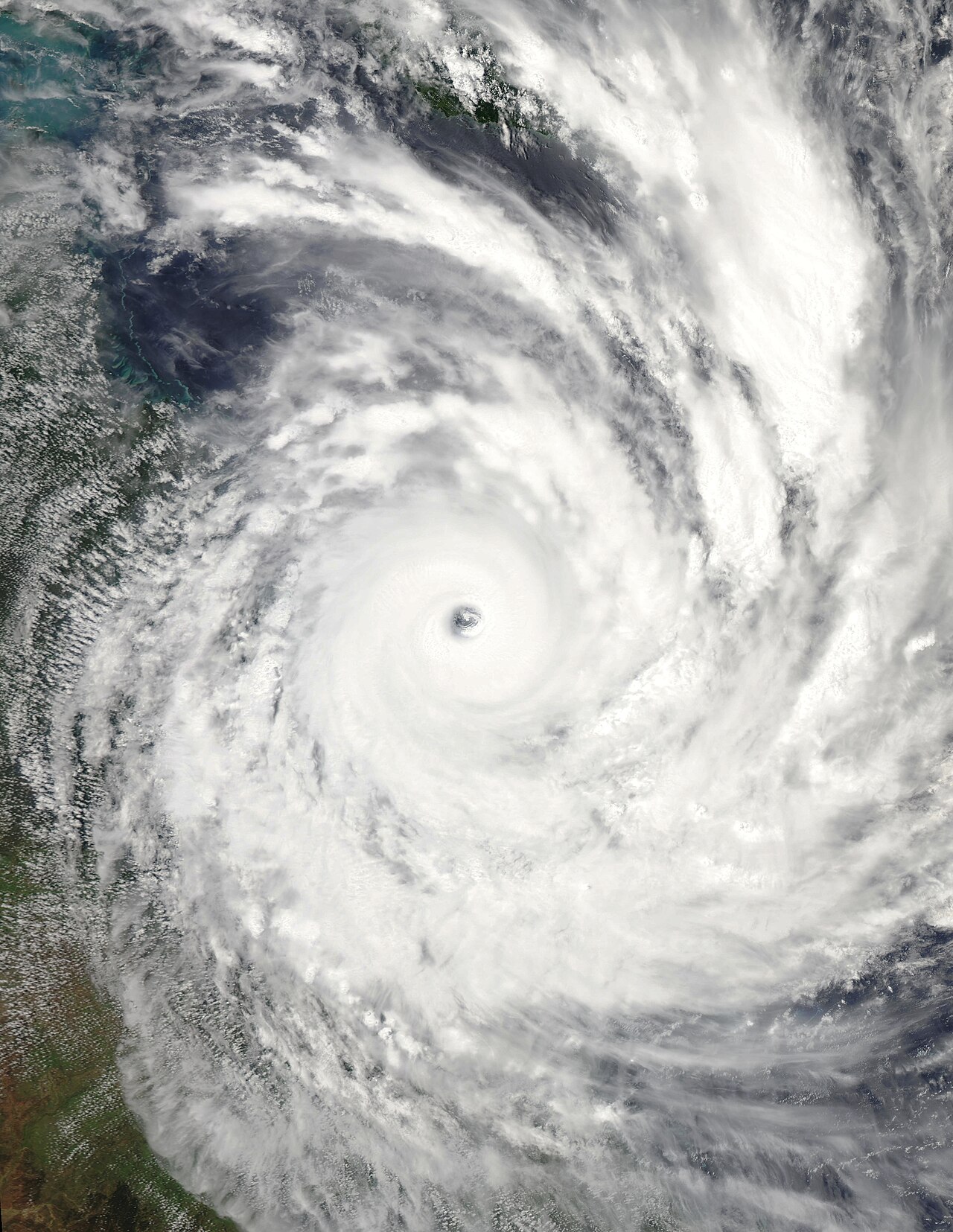 Cyclone Yasi: Meteorological Impacts and Wind Speeds