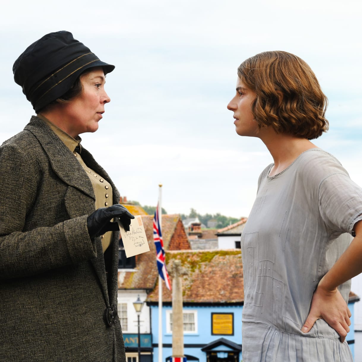 Olivia Colman und Jesse Buckley im Interview: «Fluchen darf man ...
