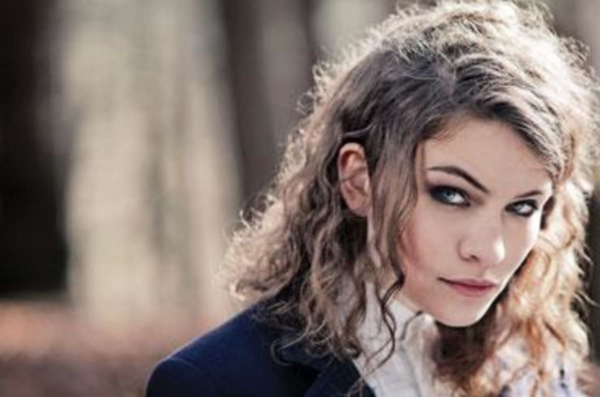 I Blame Coco - Selfmade Girl bald in Zürich - Annabelle