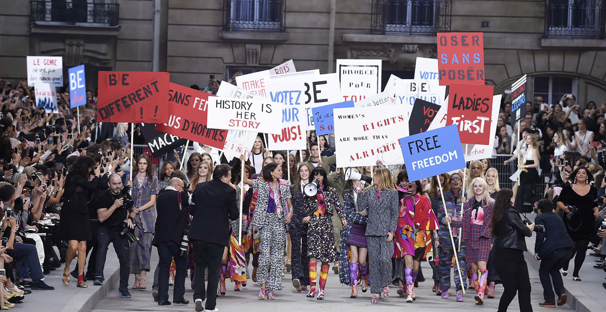 Aktivist:innen auf dem Runway: Protest steht uns gut - Annabelle