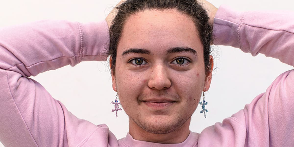 Charlie (21) ist non-binär: "Ich mag es, wenn sich die Leute kein Bild ...