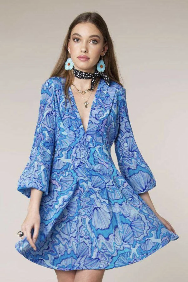 Rent Harper Psychedelic Shell - RIXO | HURR