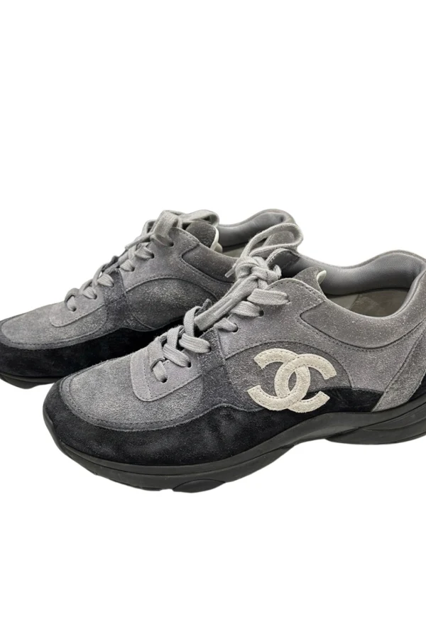 Rent CHANEL RUNNERS CC SUEDE - Chanel | HURR