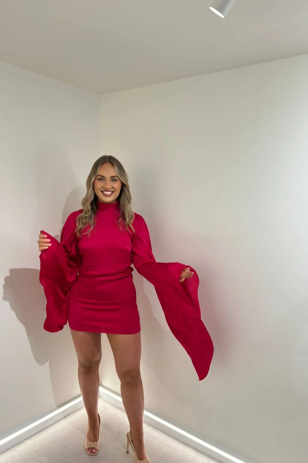 Rent Farah - Rat & Boa | HURR