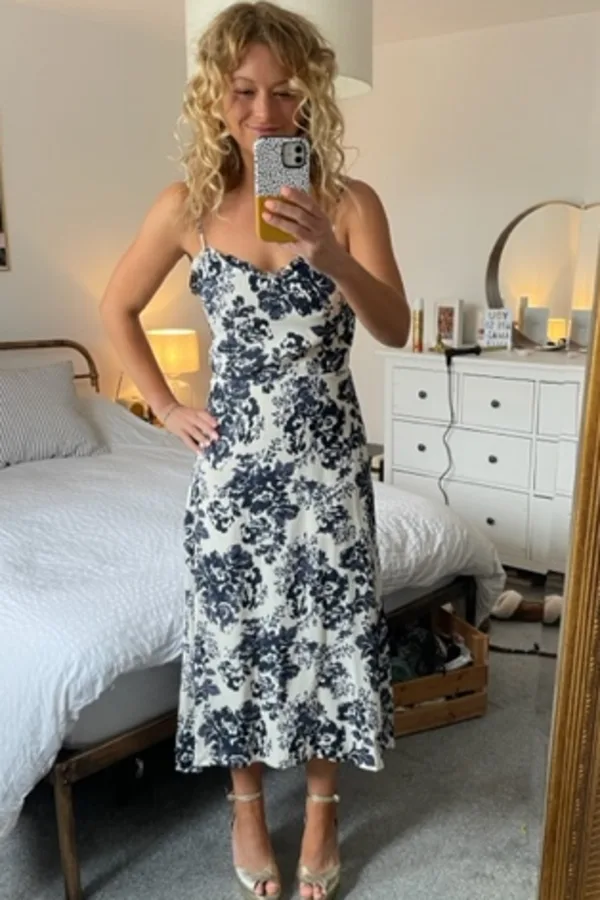 Rent Cassandra Dress - Reformation | HURR