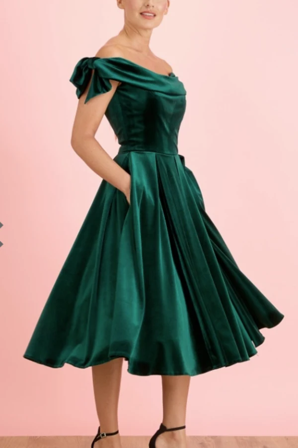 Rent Tilly Velvet Prom Dress - The Pretty Dress Company | HURR