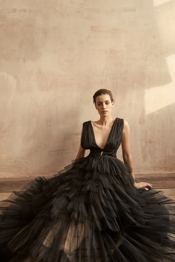 Rent True Decedance Eliza Black plunge front tulle layered gown - True ...