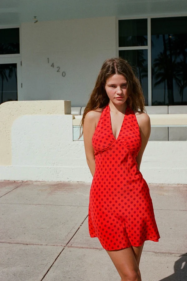 Rent The Leila Dress – Aura Red Polka Dot - Realisation Par | HURR