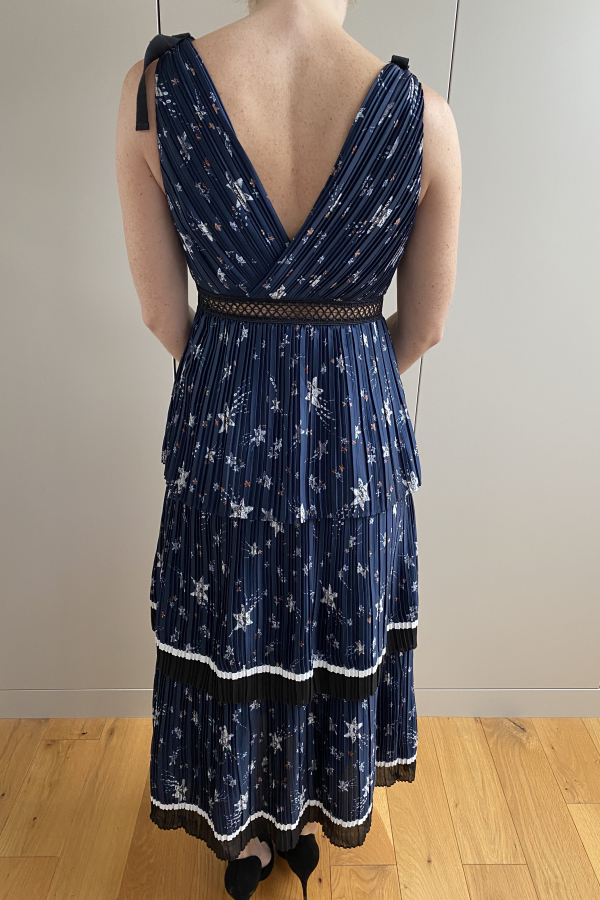 Rent Star Print Pleated Satin Dress - Self Portrait | HURR
