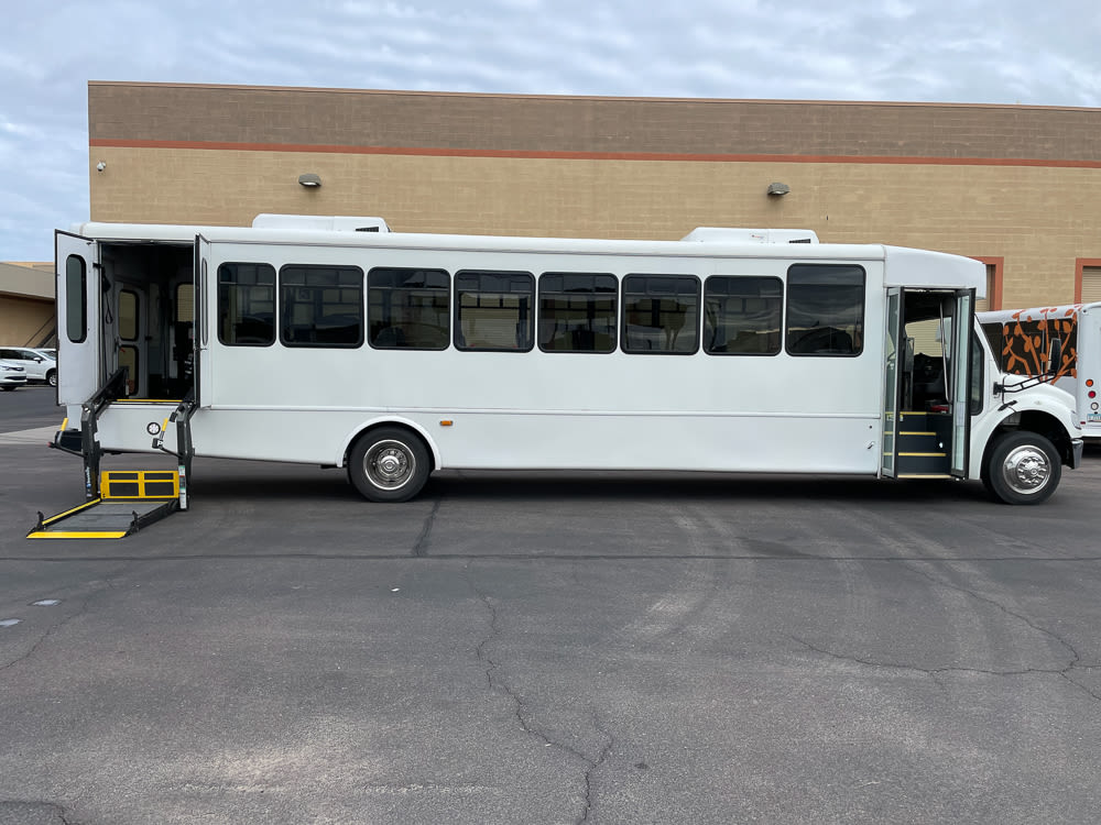 2018 StarTrans President Shuttle Bus - 34 Passengers, 4 Wheelchair ...