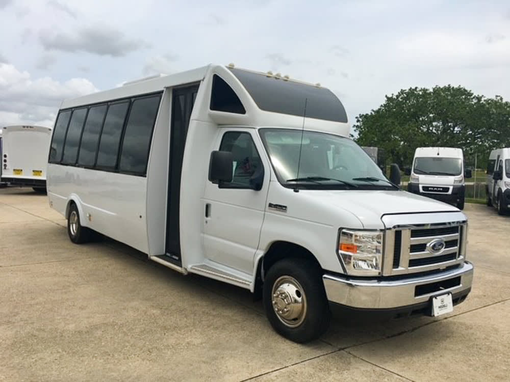 2021 Federal Coach Spirit - 14 Passengers | Model 1