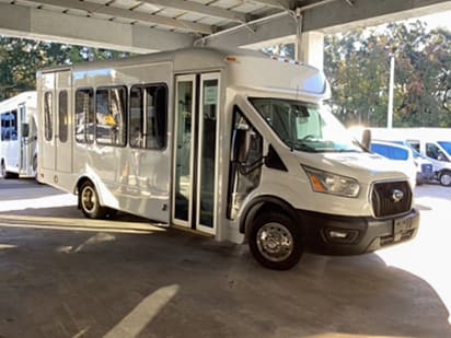 2021 Starcraft Starlite 20 Shuttle Bus - 6 Passengers, 3 Wheelchair | Model 1