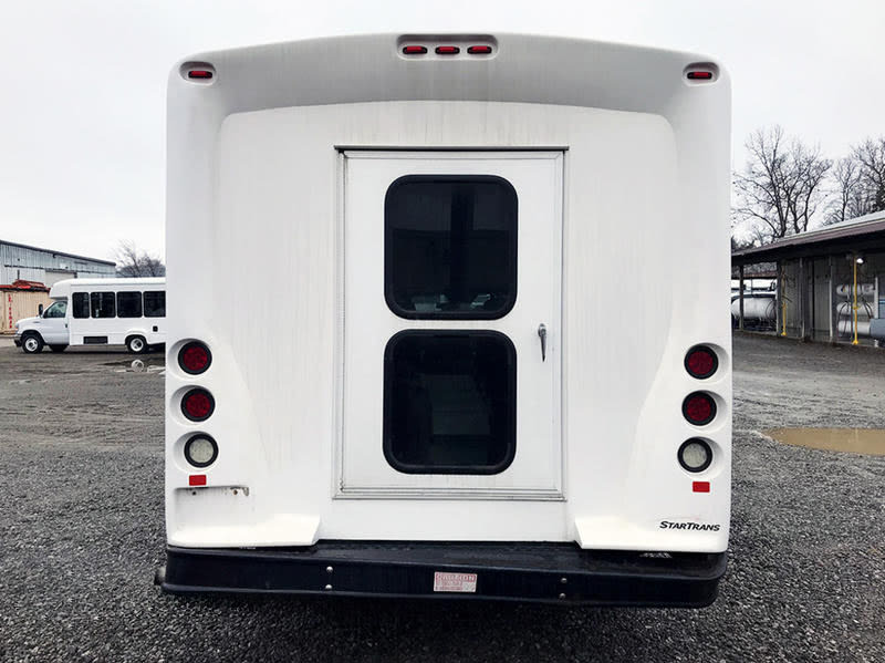 2016 StarTrans Senator II 22 - 8 Passengers, 3 Wheelchair | Model 1