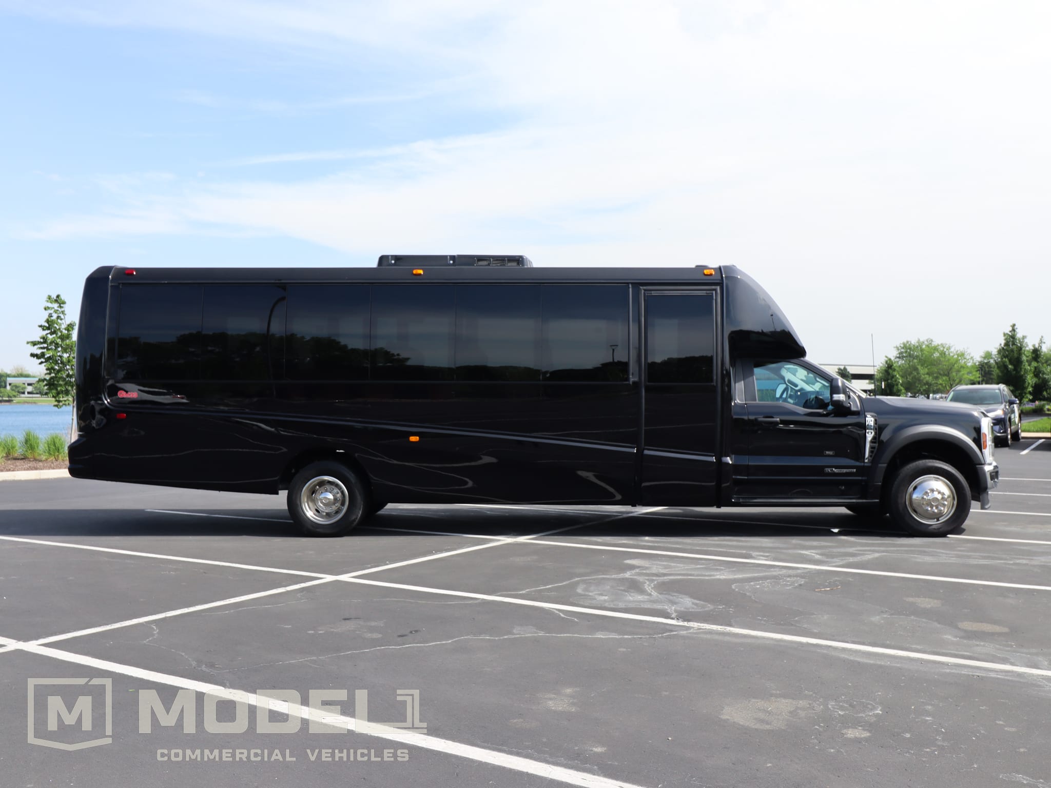 2025 Grech Motors GM33 Shuttle Bus | Model 1