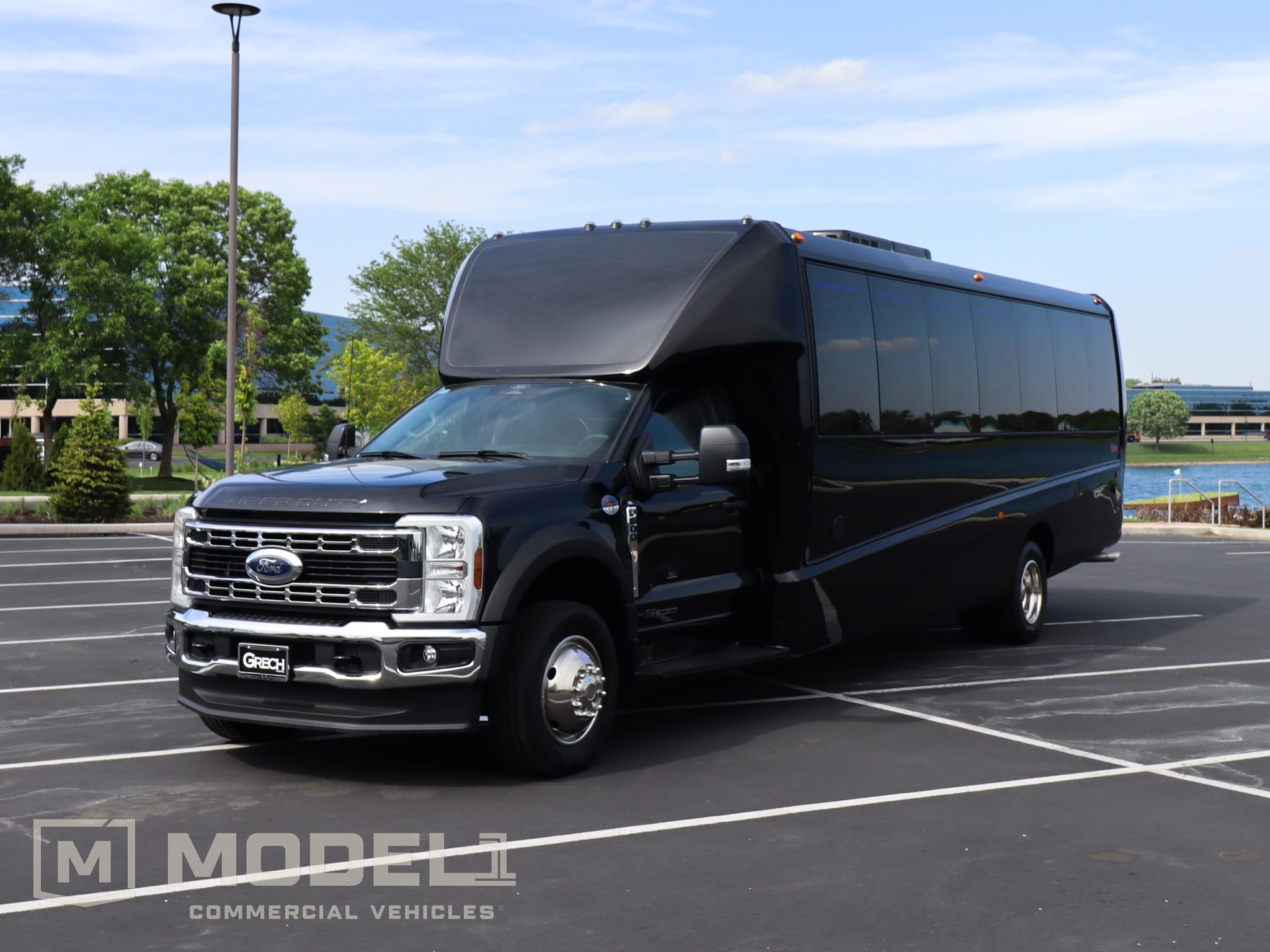 2025 Grech Motors GM33 Shuttle Bus | Model 1