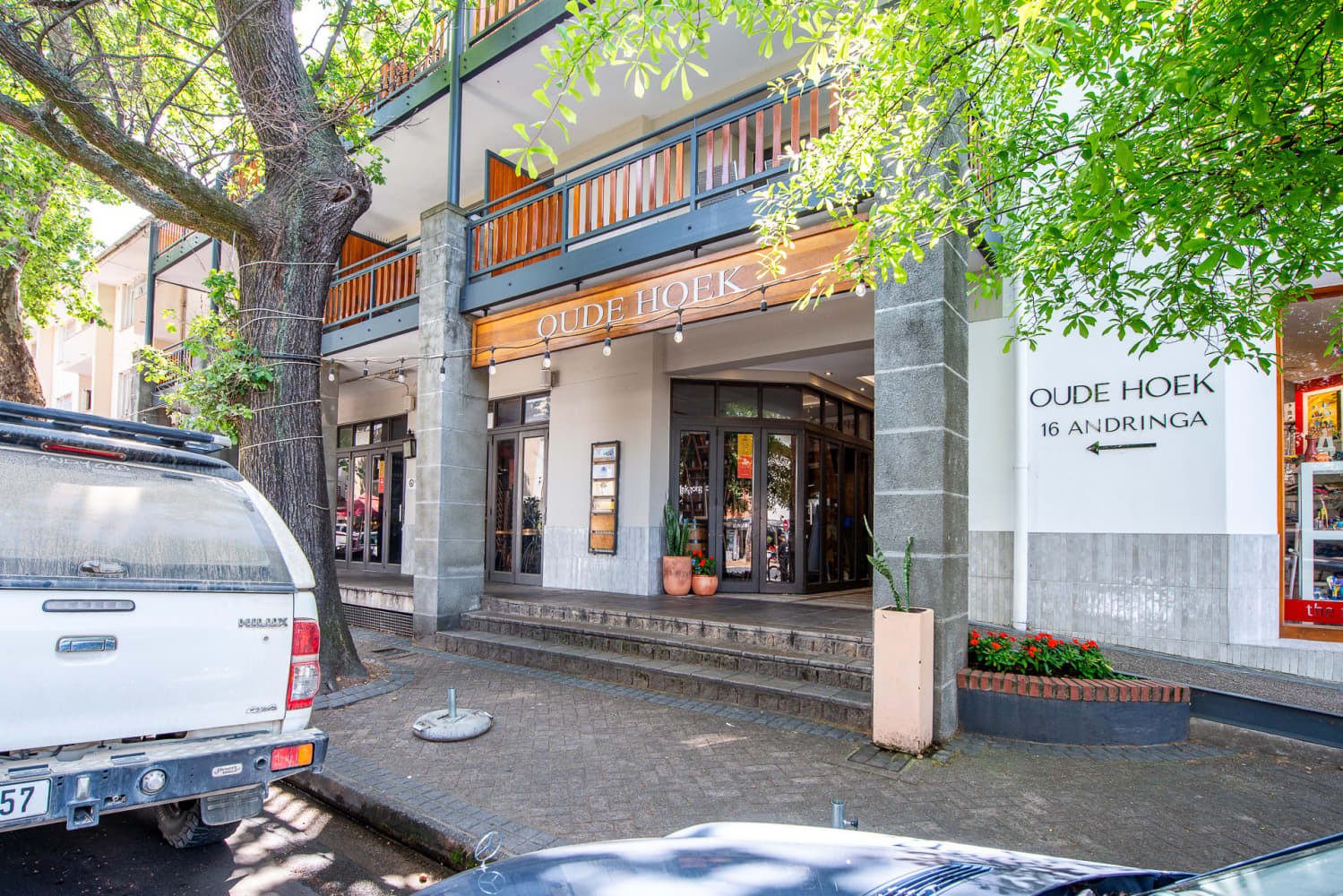 Stylish One Bedroom in Sought After Oude Hoek – Right in the Heart of ...