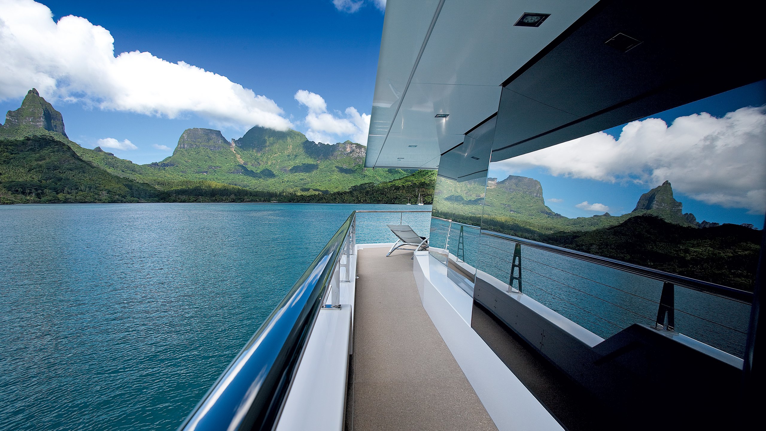 Big Fish Yacht | 45m Explorer Yacht | Y.CO