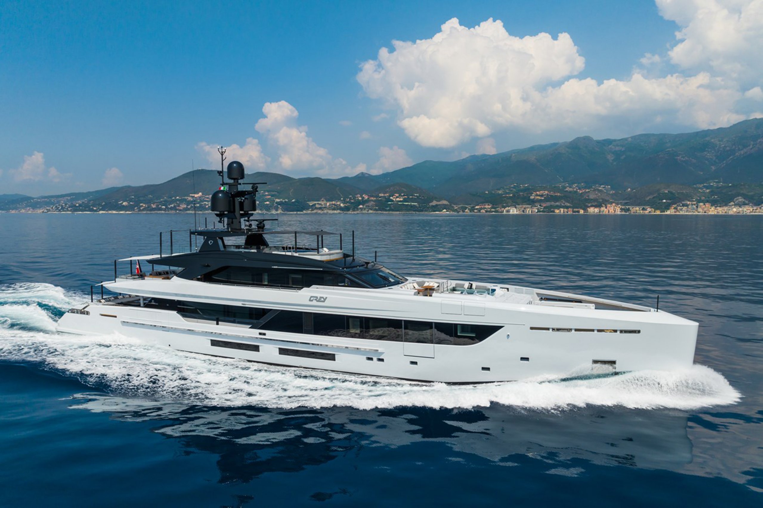 Jimmy Tankoa Yacht | Jimmy Motor Yacht | Y.CO