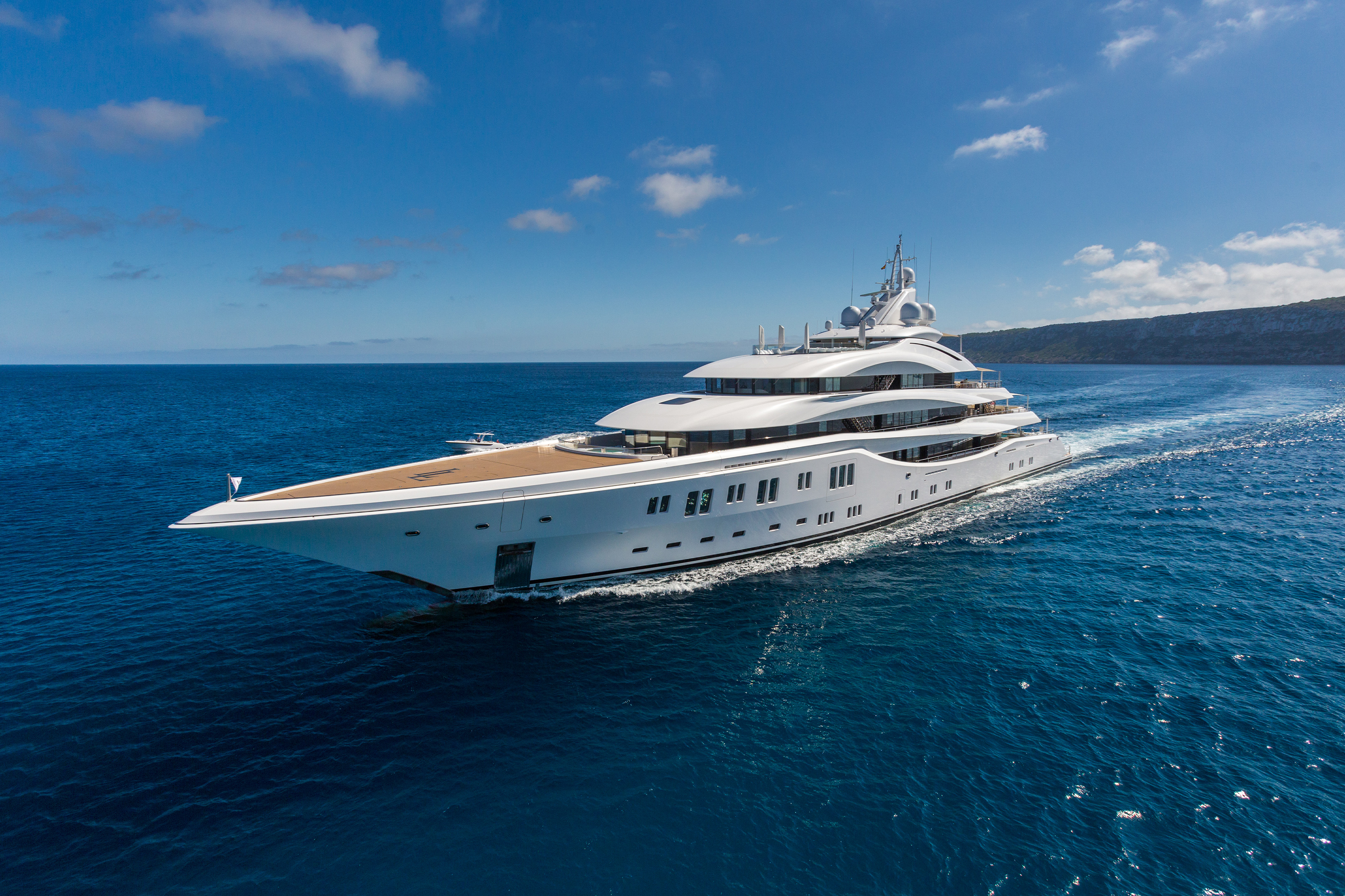 How Yachts Cross the Ocean: Transatlantic Guide | Y.CO