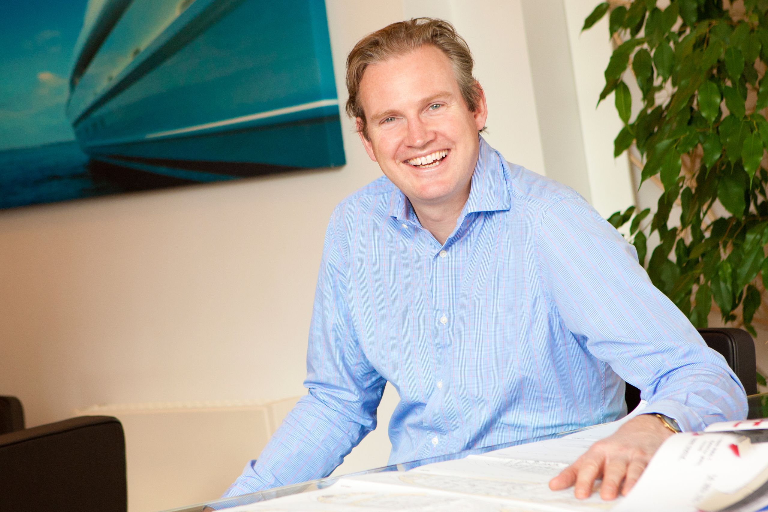 Hume Jones | Superyacht Company | London Yacht Charter | Y.CO