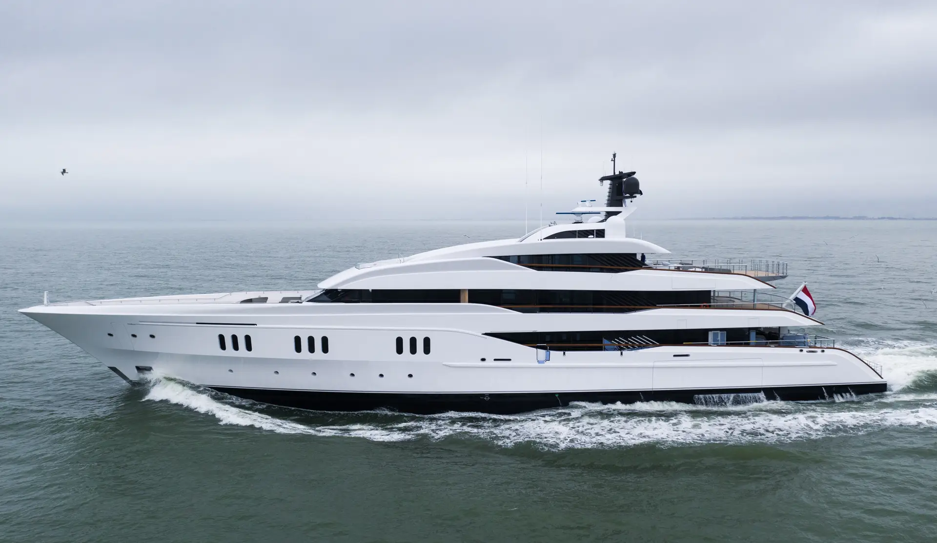 Superyacht Vanish | Feadship Motor Yacht | Y.CO