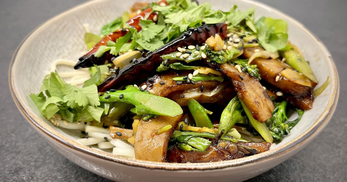 Savory Seitan and Broccolini Stir-Fry