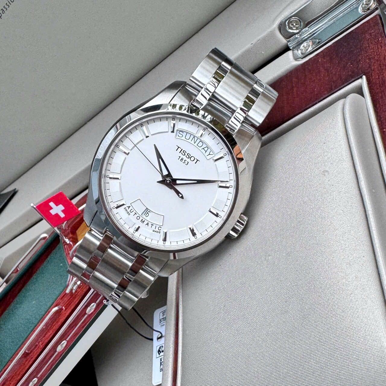 Tissot COUTURIER DAYDATE automatic T035.407.11.031.00 / T0354071103100 ...