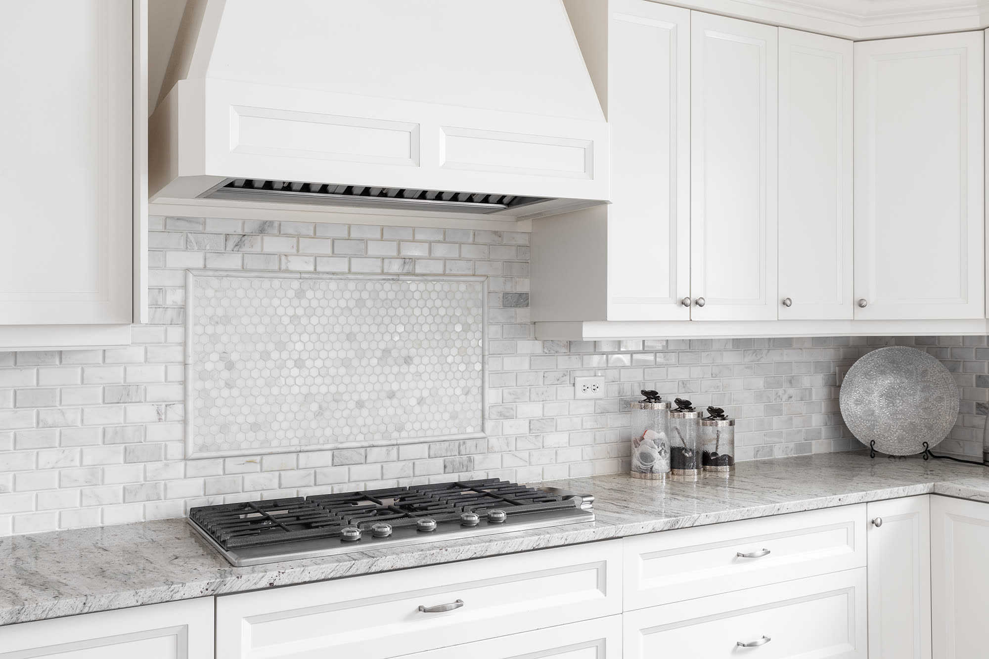 Stunning Backsplash and Countertop Ideas to Elevate Your Kitchen | Palm ...