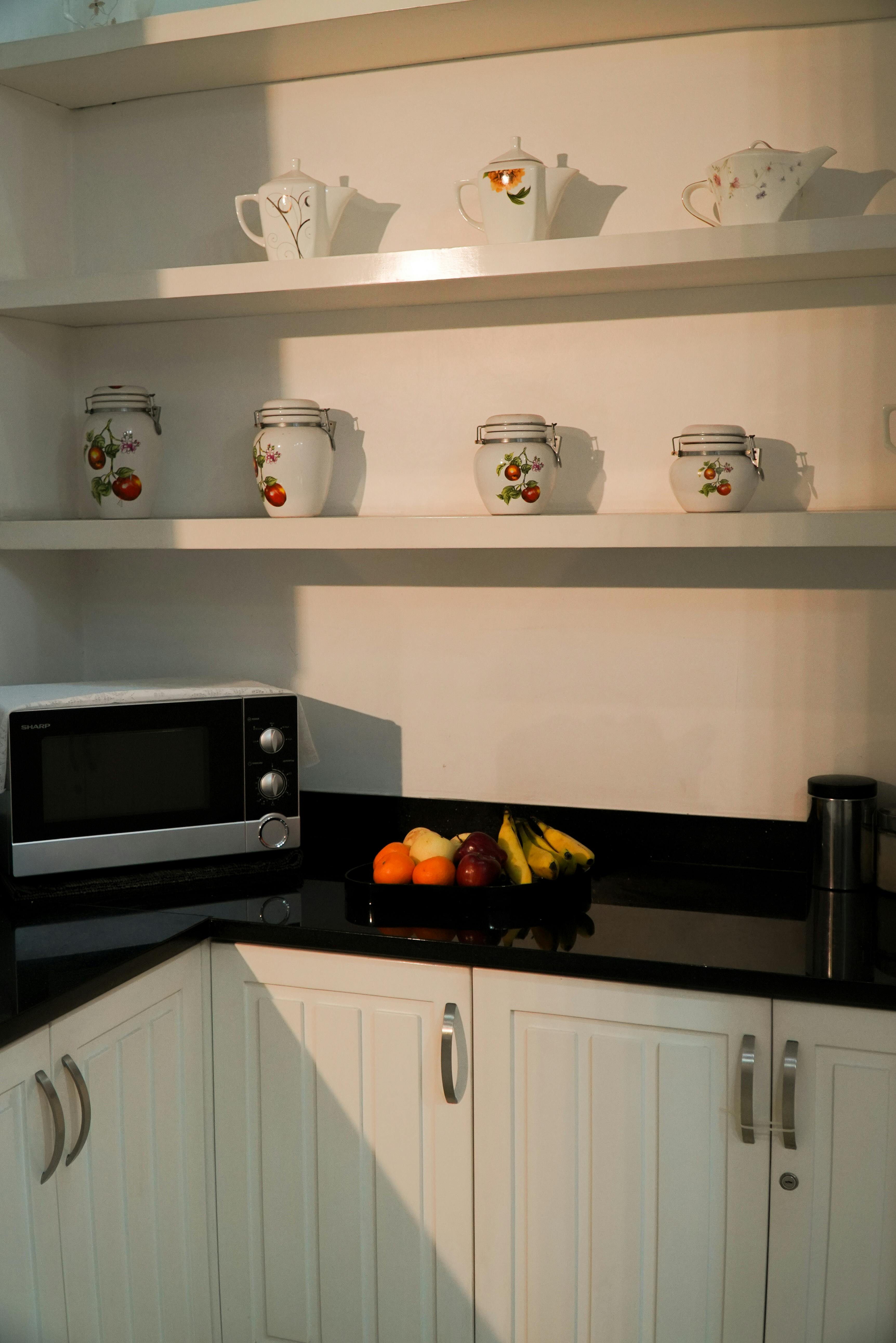 Creating a Clean and Functional Space with Minimalist Kitchen Design