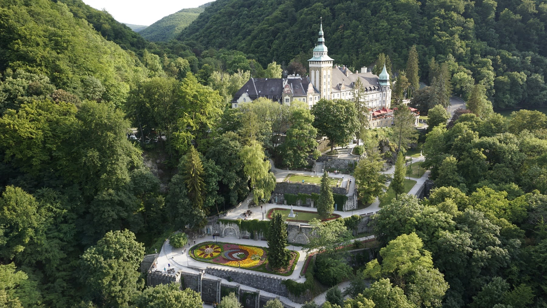 Visit Budapest & the countryside of Hungary with a local: sightseeing ...