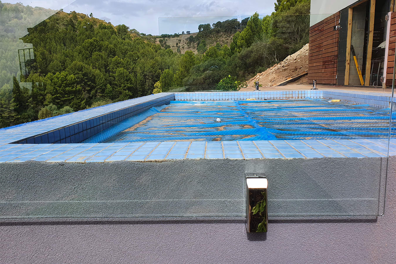 Pool Fence Fittings | Spigots, Latches, Hinges & Gates