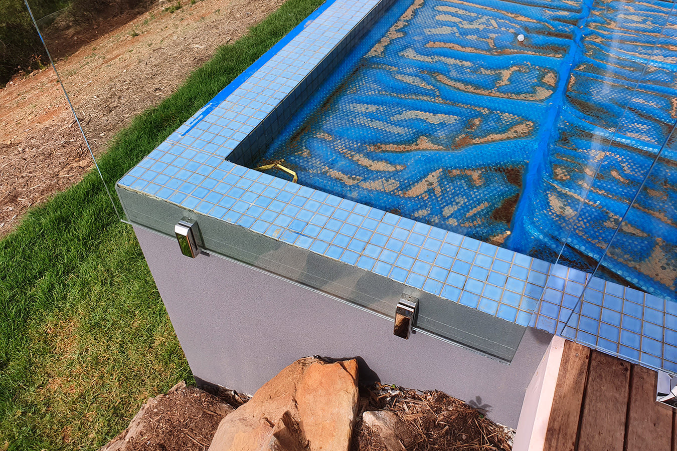 Pool Fence Fittings | Spigots, Latches, Hinges & Gates