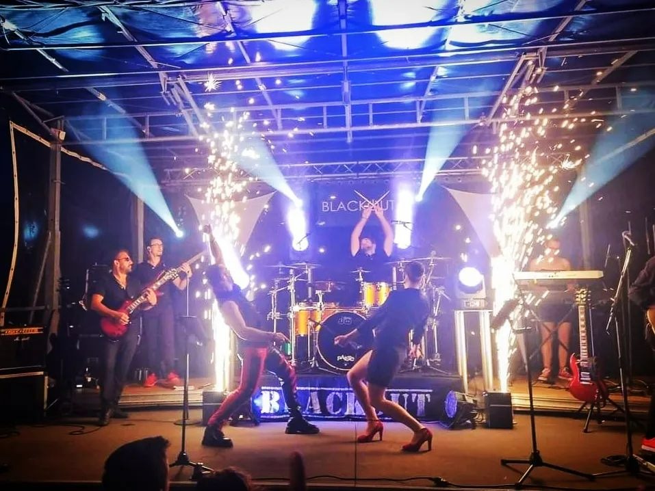 Blackout : Groupe de musique - Pop