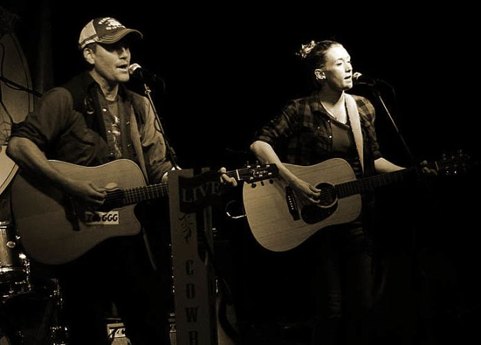 CHICKEN FRIED : Groupe de musique - Country