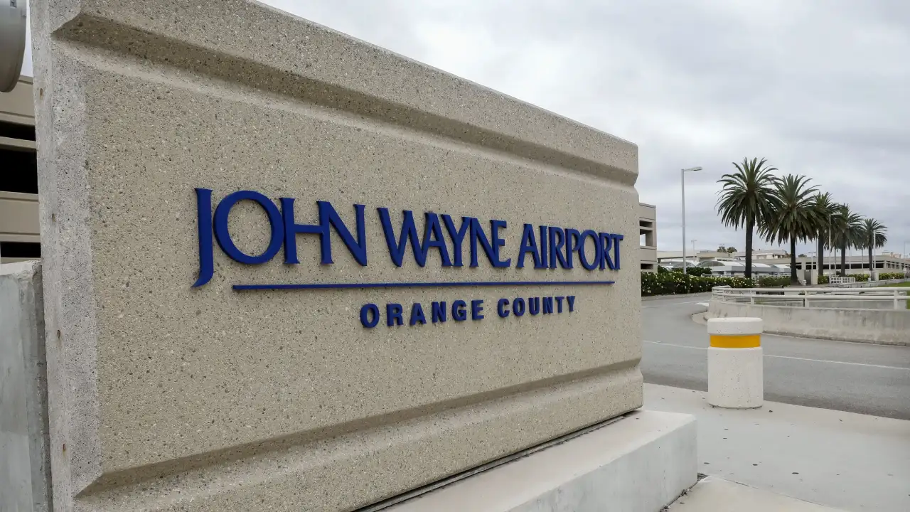 John Wayne Airport (SNA) Map - AirlineAirport