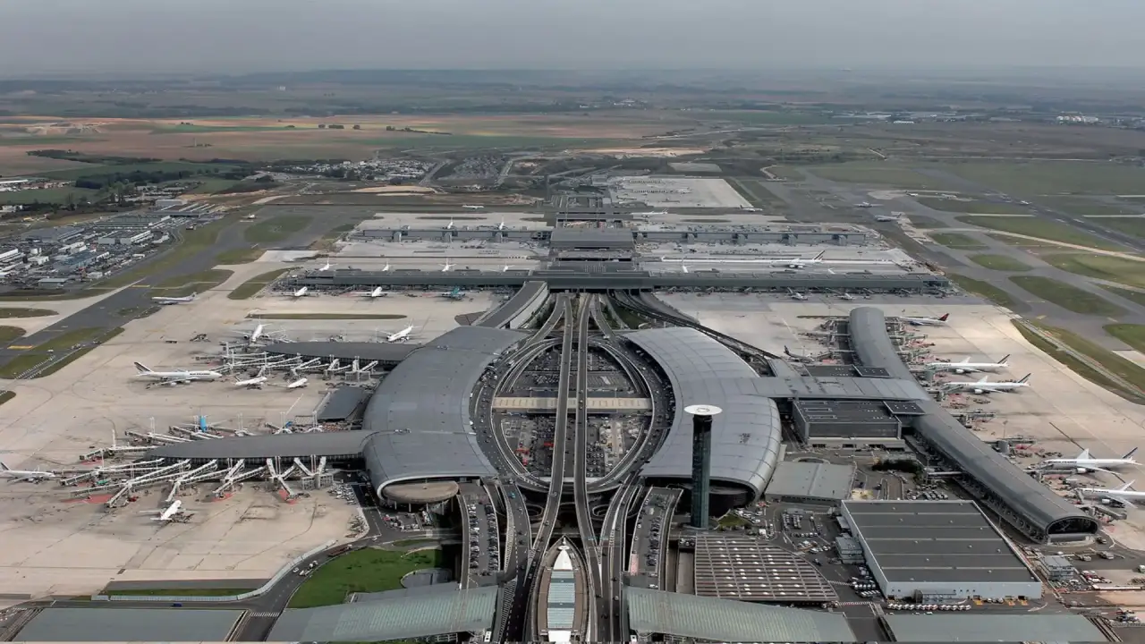 Paris Charles de Gaulle Airport Map -CDG Terminal 1, 2E, 2F, 2C Layouts"