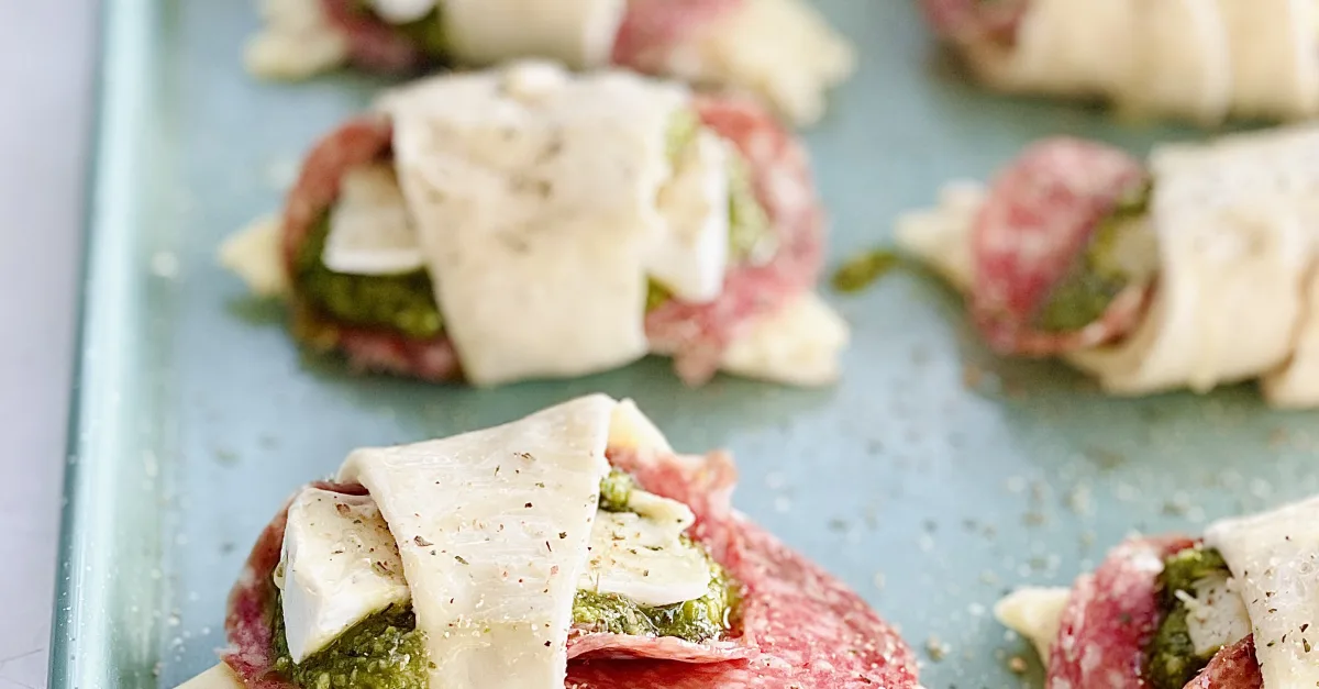Cheesy Pesto, Brie & Calabrese Pizza Rolls by theplattergirl