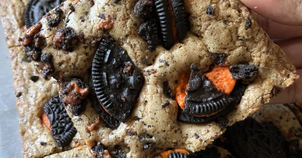 BOO Oreo Cookie Bars | Provecho