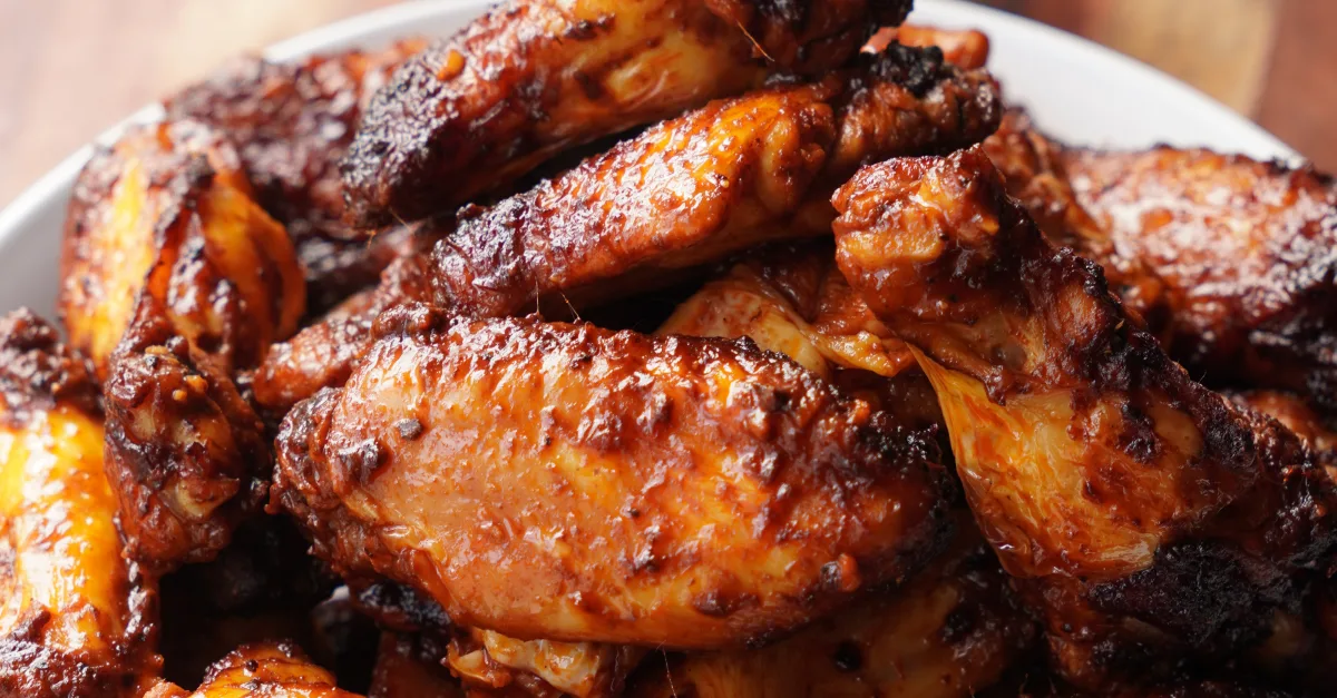 Alitas anticucheras y Salsa avevichada [Anticuchera Wings and Ceviche ...
