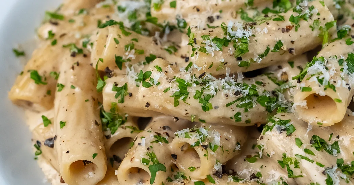 Creamy Peppercorn Pasta | Provecho