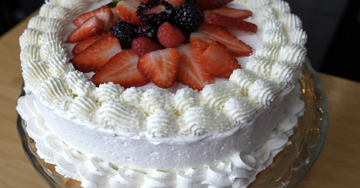 The Most Easy & Deli Under 10$ Cake Recipe | Provecho