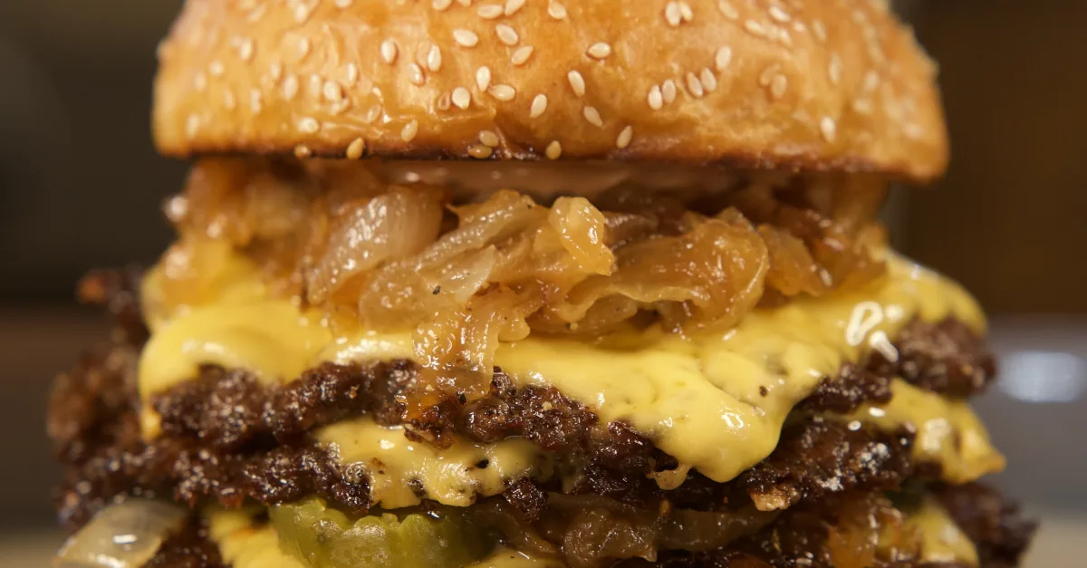Classic Onion SmashBurger by thatsavagekitchen