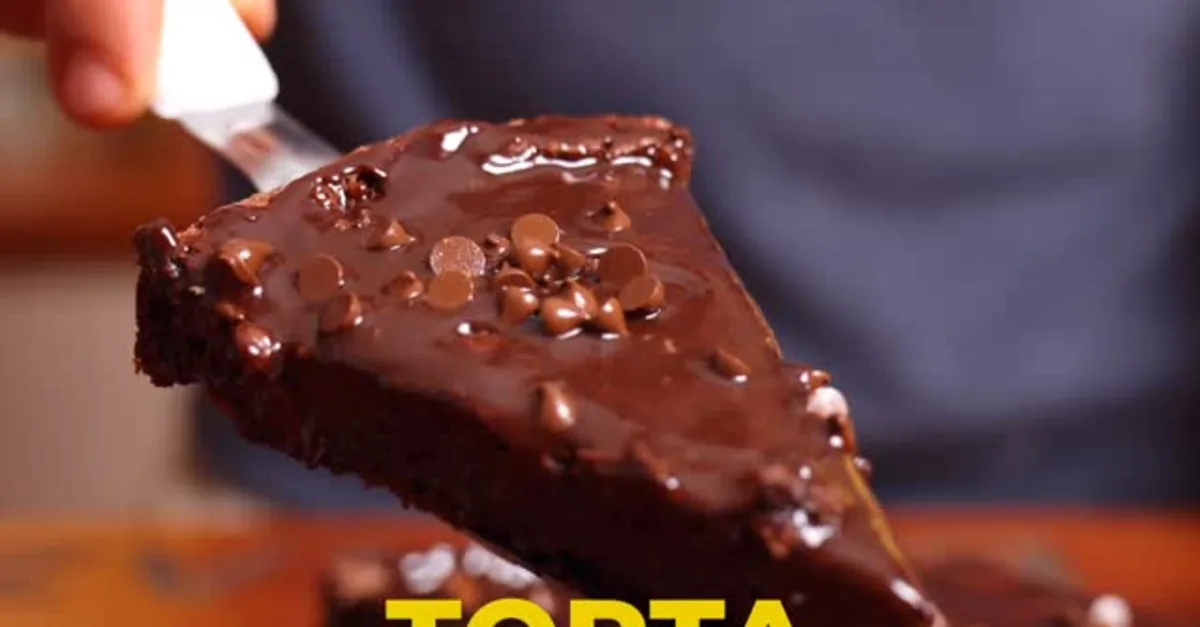 Fit Chocolate Cake (Only 2 Ingredients) | Provecho