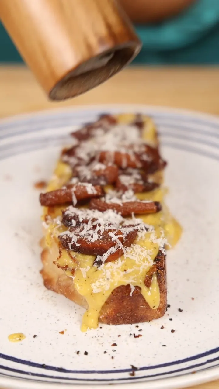 Avocado toast with Guanciale | Provecho