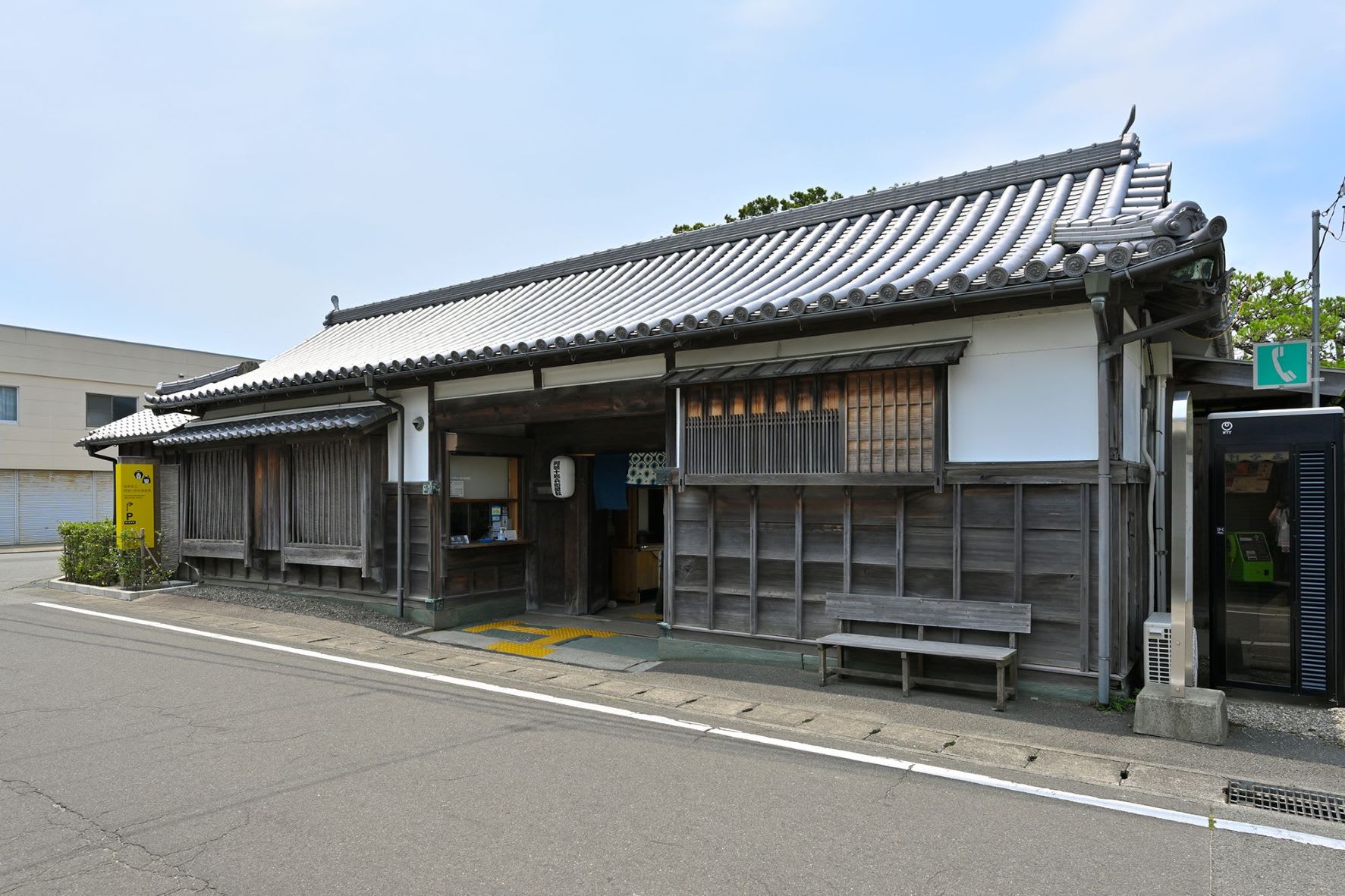 Awa Jurobe Yashiki -where you can feel the country of Ningyo Joruri ...