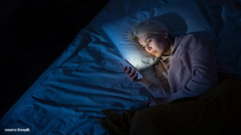 How Blue Light Affects Your Sleep | Reasons & Solutions | Specscart.®