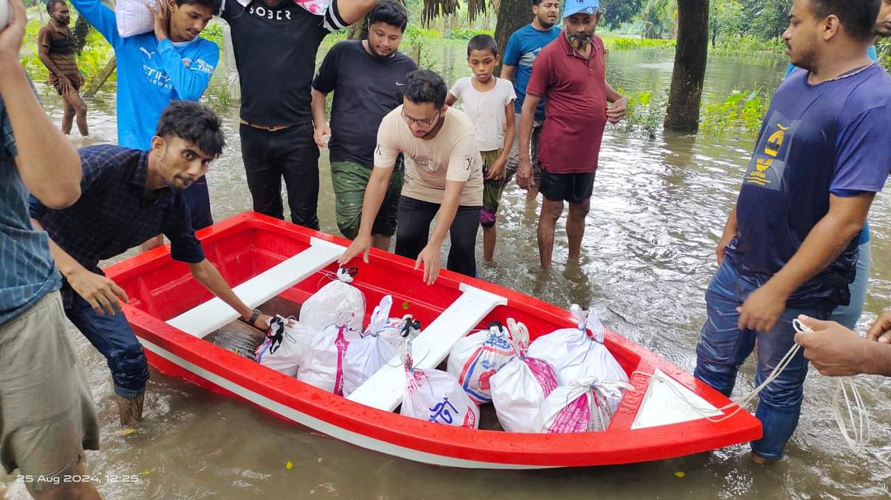 Al Amin Foundation distributed food among flood affected people in Feni ...