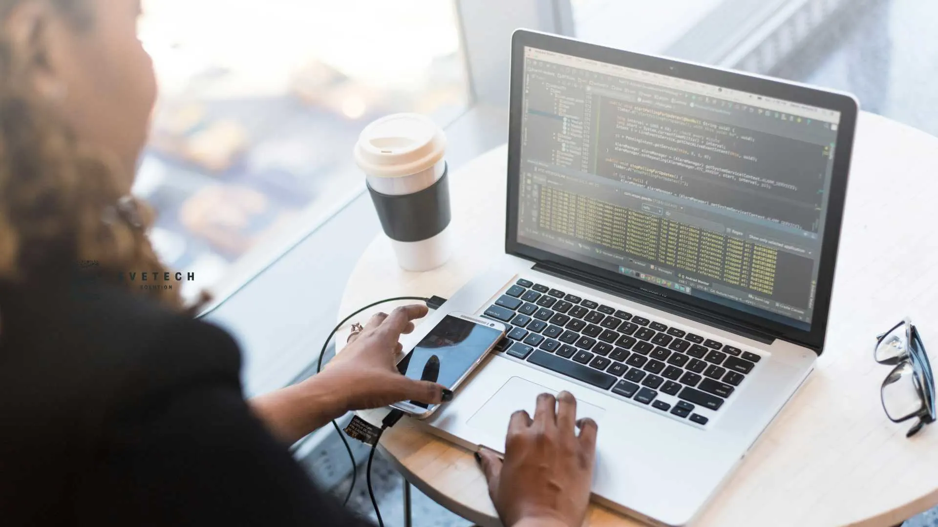 Mengenal React JS: Manfaat dan Implementasinya pada Industri Mengenal React JS: Manfaat dan Implementasinya pada Industri