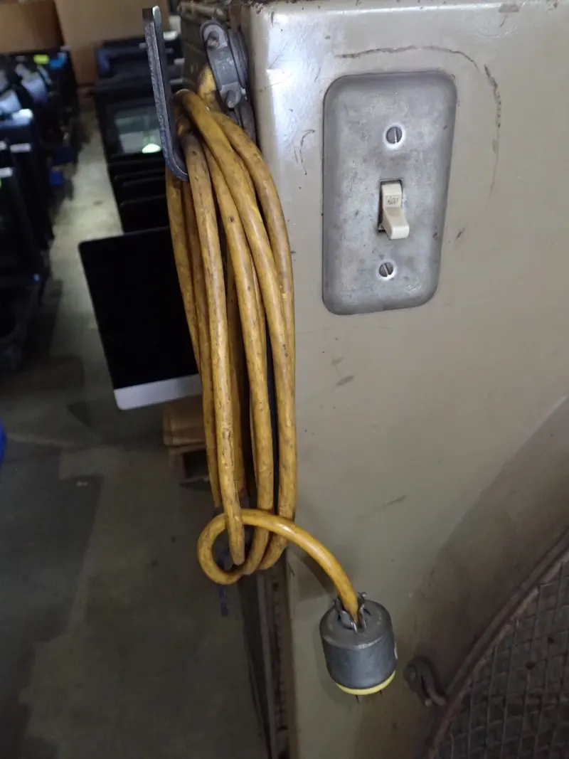 (1) Phil Rich Windmaker Shop Fan | Surplus Marketplace